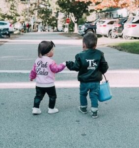 21 Cute Sibling Halloween Costumes That Steal the Show - SHARP ASPIRANT